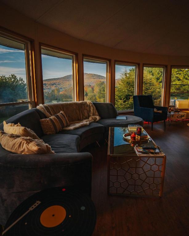 Idyllic Mountain Stay Hot Tub, Wood Stove, Games, Windham (updated ...