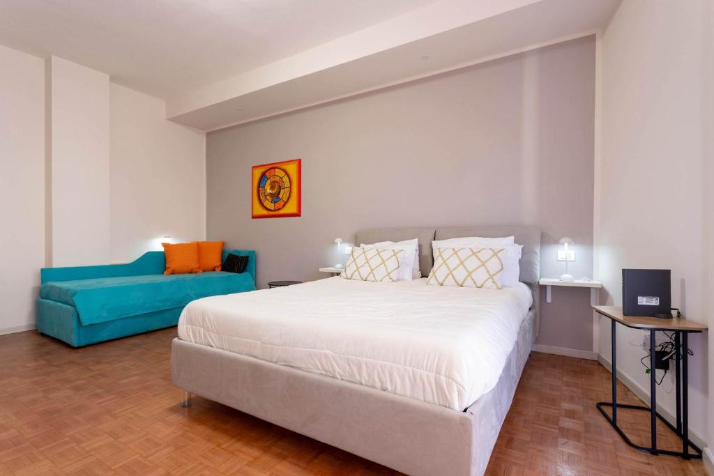 AndreaCosta Prestige - SELF CHECK-IN, Novara (precios actualizados 2025)