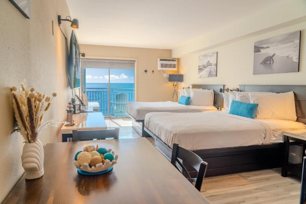 Beautiful Ocean Front Double Queen Suite - Sea Mist Resort 20905 ...