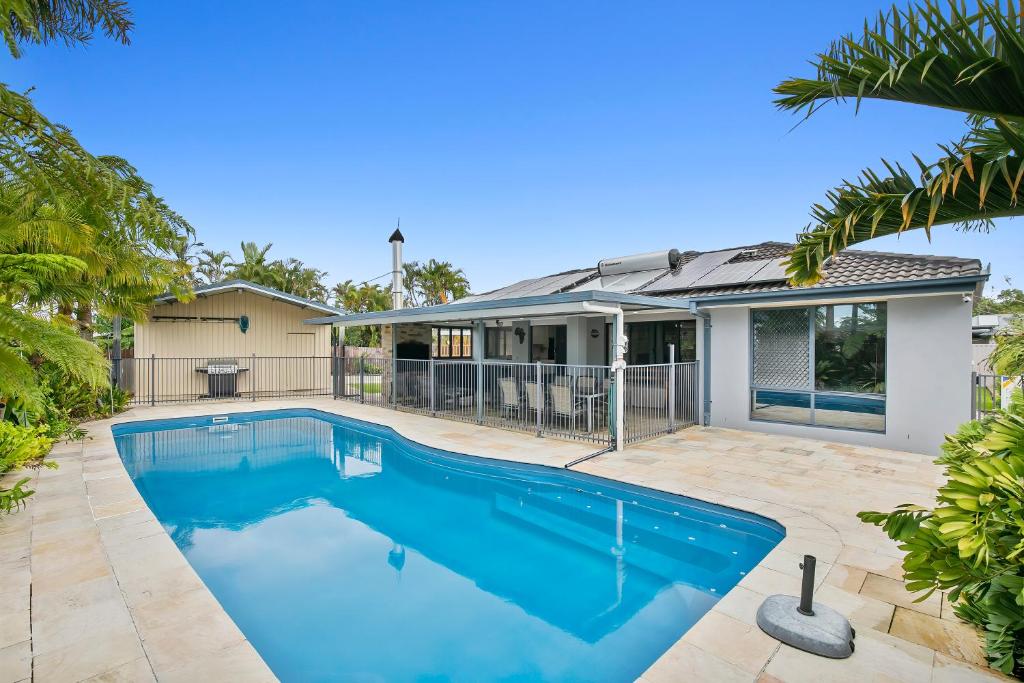 Amity Place, Sandstone Point (updated prices 2026)