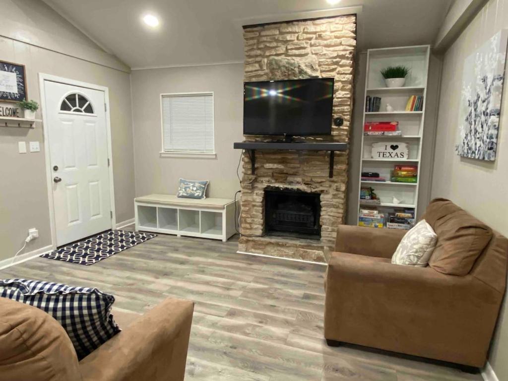 Blue Bird Cottage, Bandera (updated prices 2026)