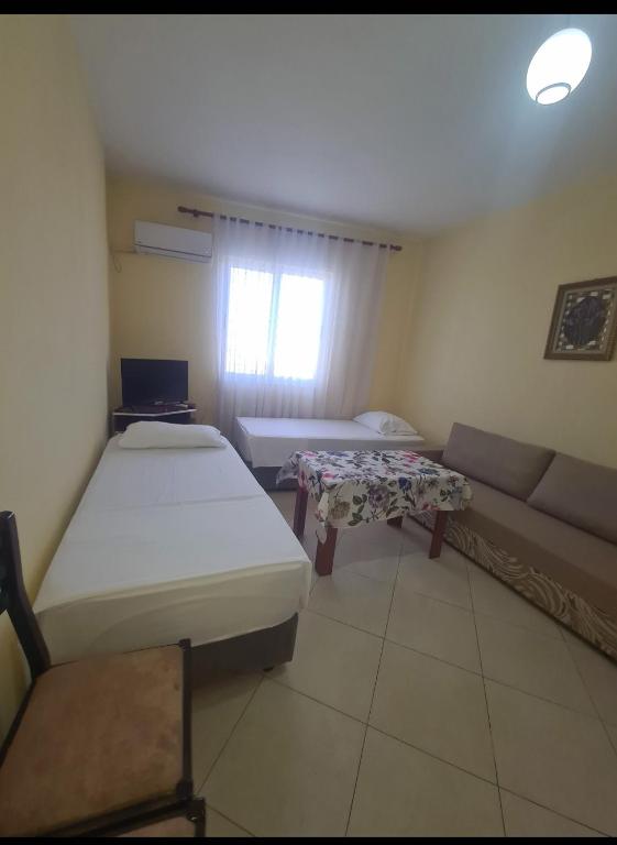 Roan Room's Golem, Golem (updated prices 2026)