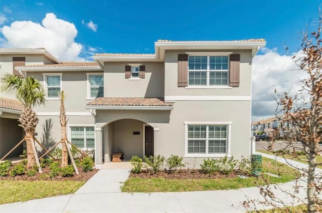 SUPER ENJOY - AMENITIEs POOLs & 6 MILEs 2 PARKs, Kissimmee ...