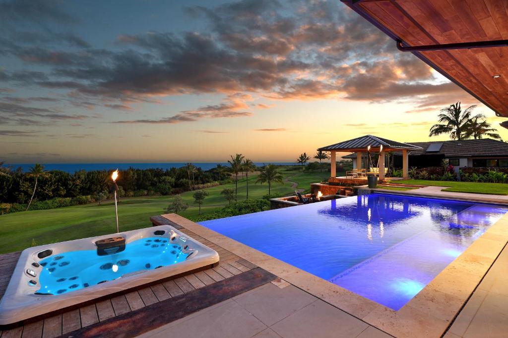 Private Luxury 6-bedroom Villa in Kukuiula, Panoramic Ocean View ...