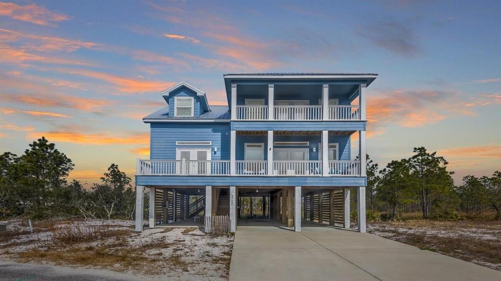 The Blue Mermaid, Gulf Shores (updated prices 2026)