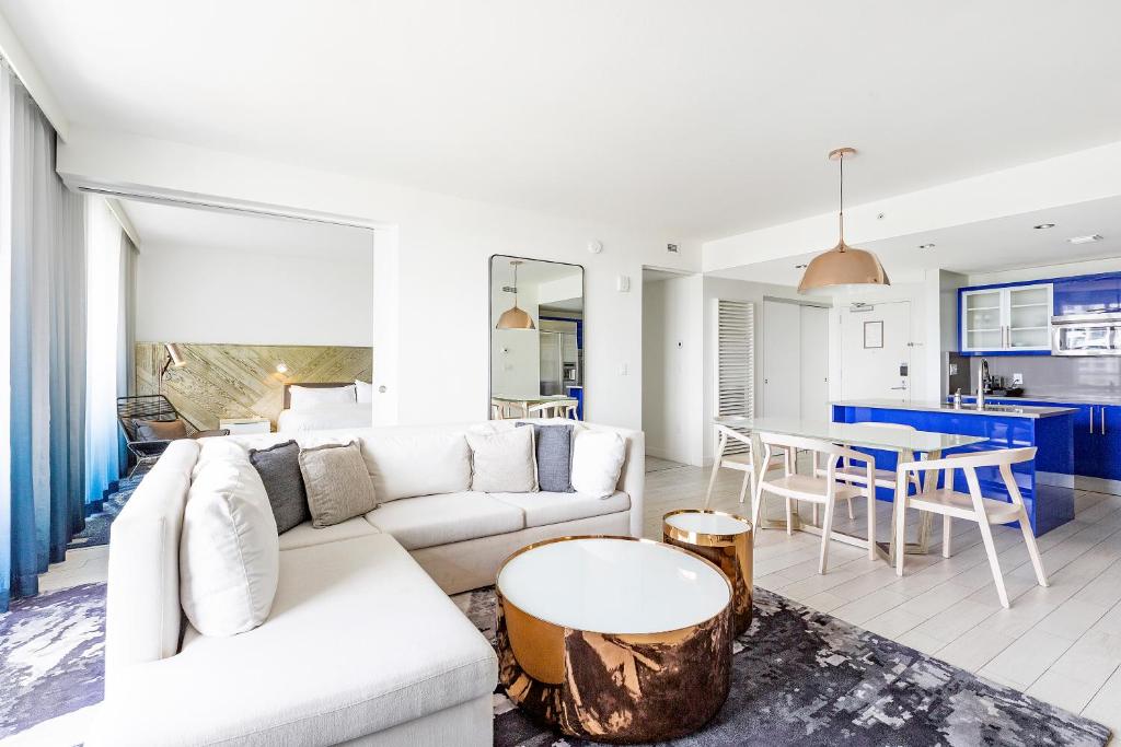 16th Floor Luxury 2 Bedroom - Ocean Views & Luxury, Fort Lauderdale ...