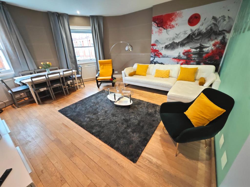 Luxury 3-Bed Flat - 1 min from Baker Street Station, London (updated ...