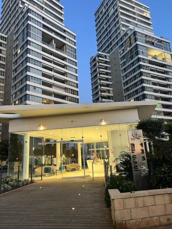 Sea pearl tower, Netanya (updated prices 2025)
