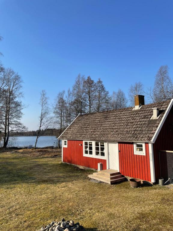 Stuga med sjöutsikt, Ryd (updated prices 2025)