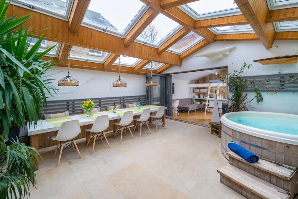 Windchasers, Cowes (updated prices 2026)