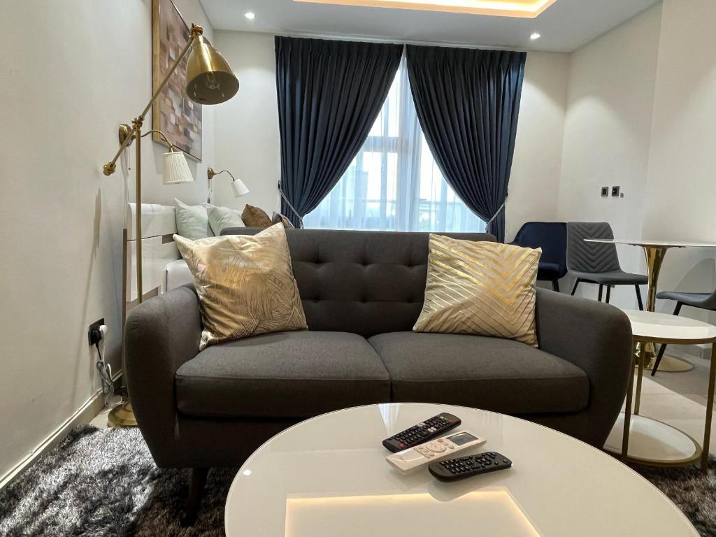 Spring Properties, Accra (precios actualizados 2025)