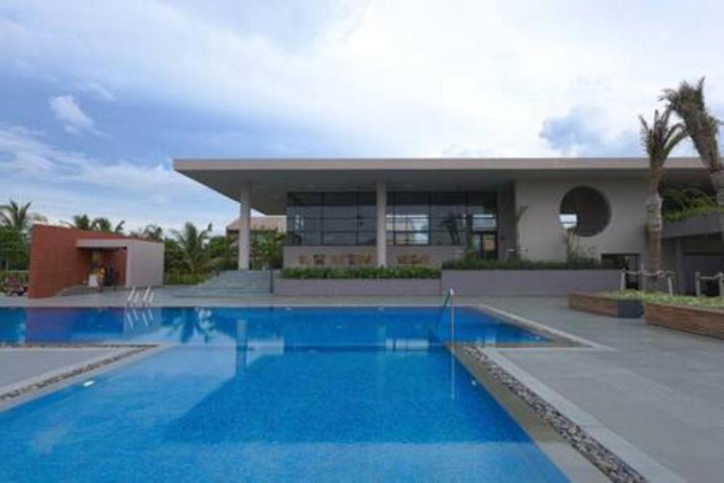 Raichak Retreat Villa by JadeCapsNr River Ganges, Raichak (updated ...