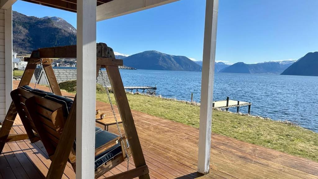 Bo like ved fjorden, Sogndal (updated prices 2025)