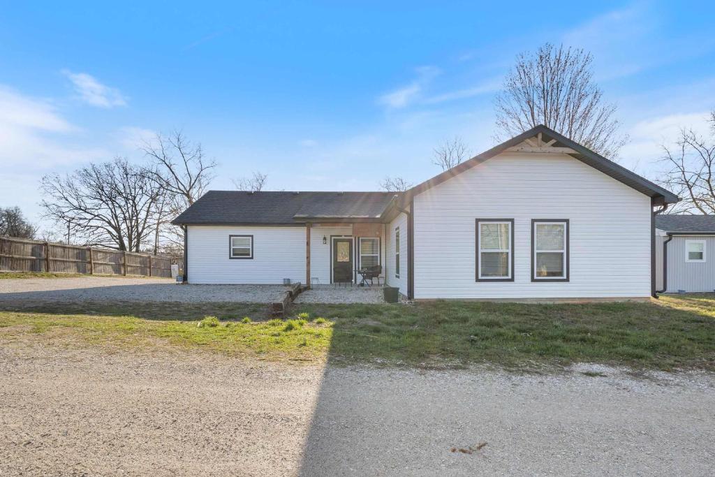 Hackberry Hideaway - Osage Beach, Montreal (updated prices 2026)