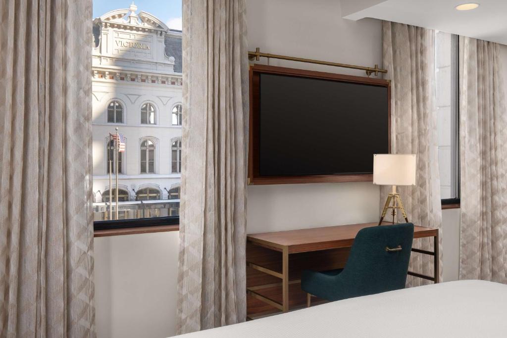 Hotel Ardent Dayton Downtown, Tapestry Collection By Hilton, Dayton ...