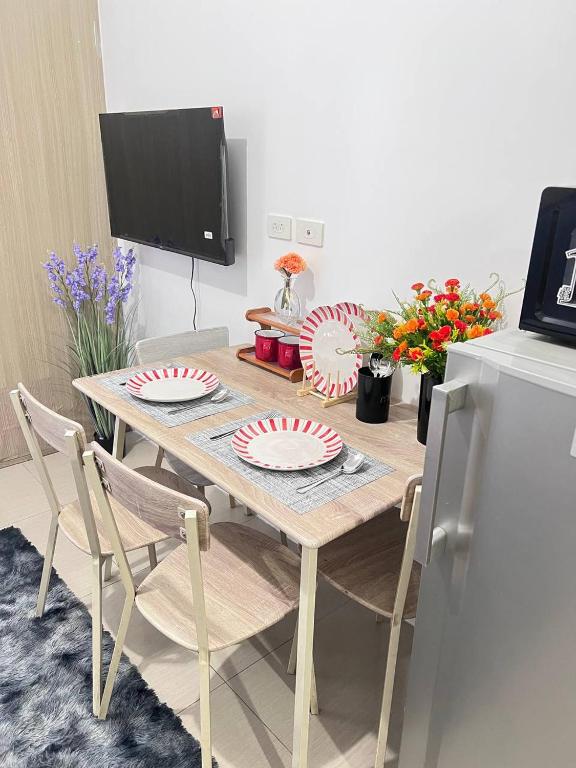 Unistay Shore Res with Bal Manila Bay View nr MOA, Manila (updated ...