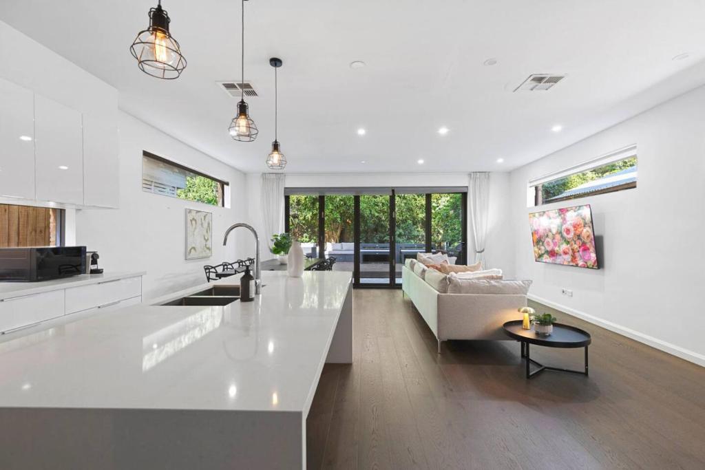4 BDR Federation Style Home, Sydney (updated prices 2026)