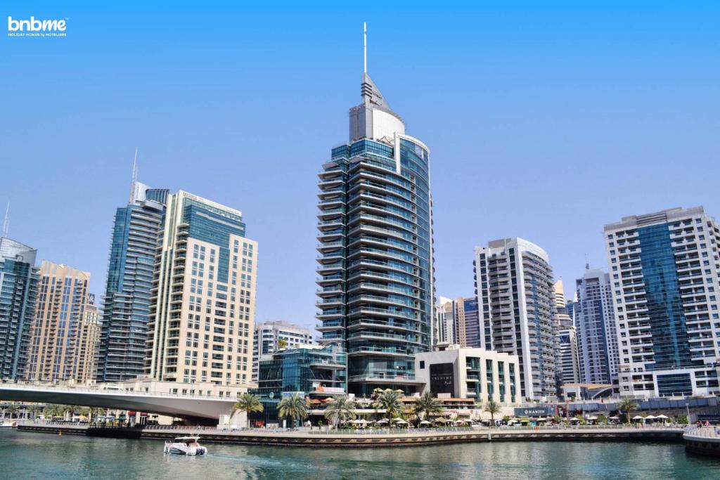 bnbmehomes - DAMAC Waves Tower, Dubai (updated prices 2025)