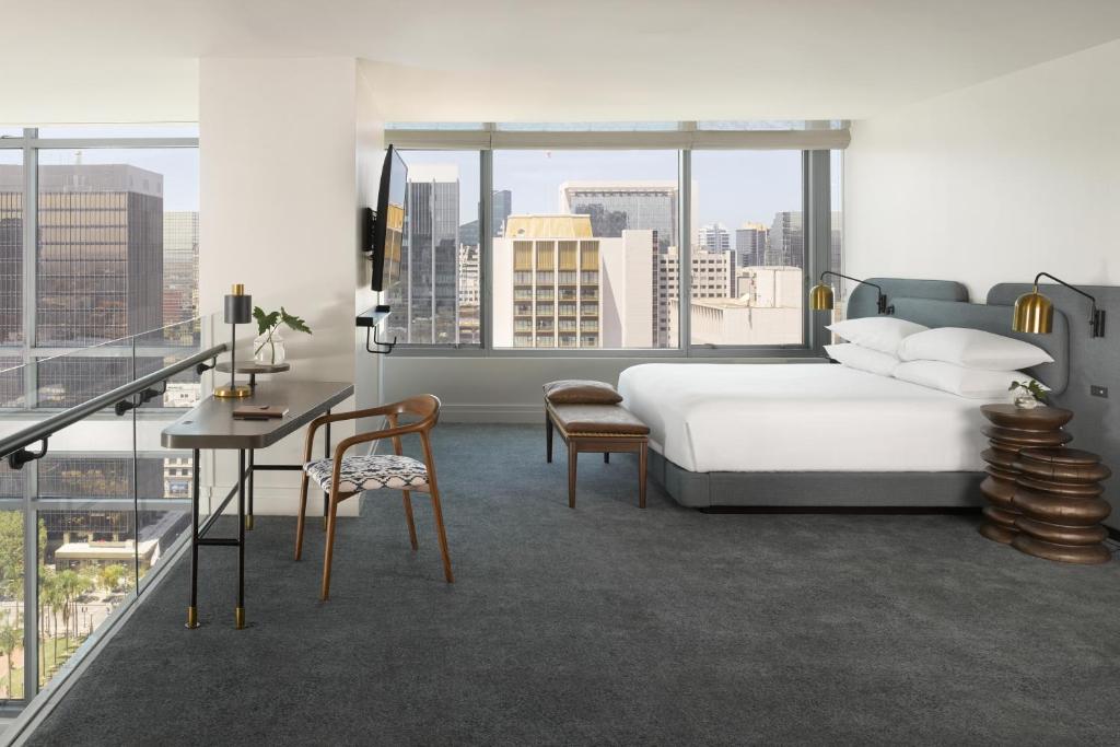 Alma San Diego Downtown, a Tribute Portfolio Hotel, San Diego (updated ...