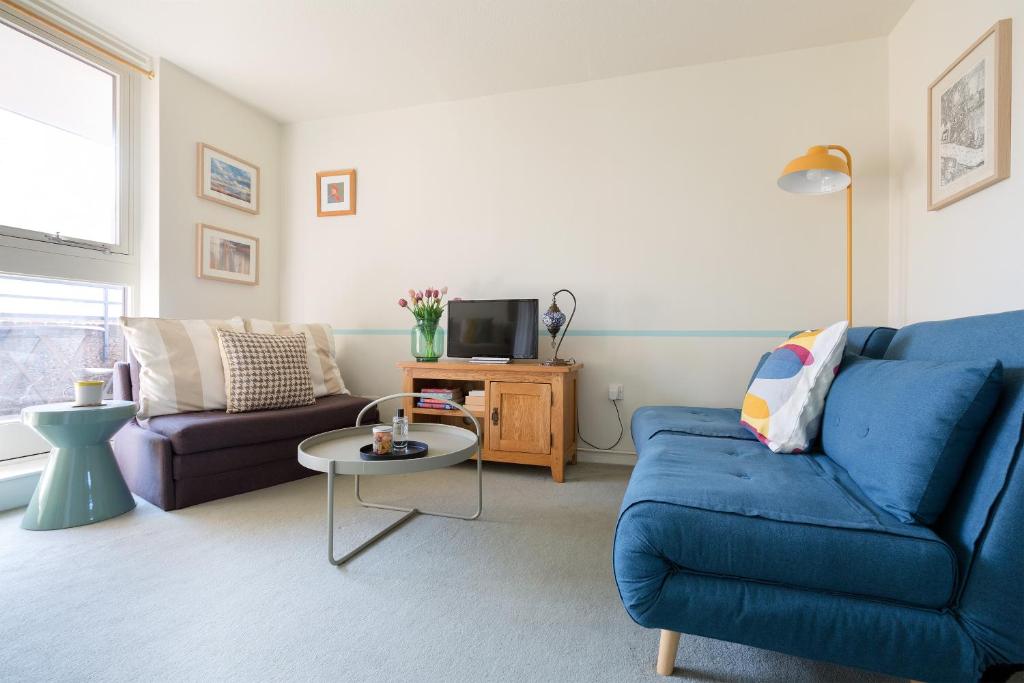 Cosy Studio By Tower Bridge - St Katharine Dock, London (updated prices ...