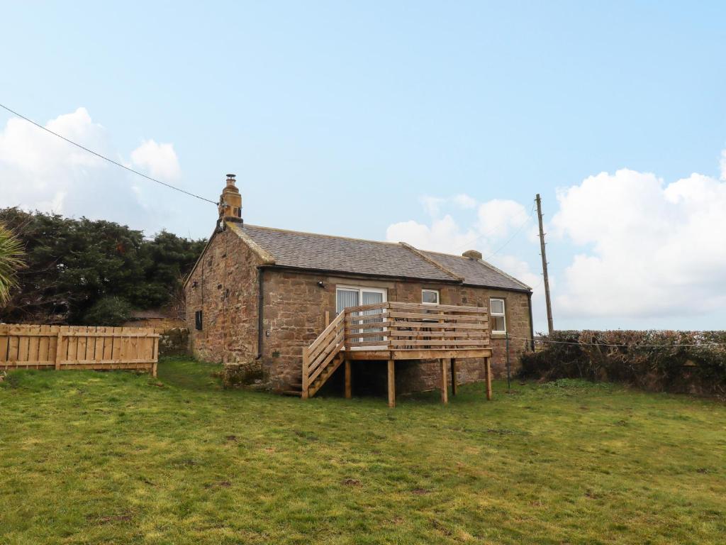 Henhill Lodge, Chathill (updated prices 2026)