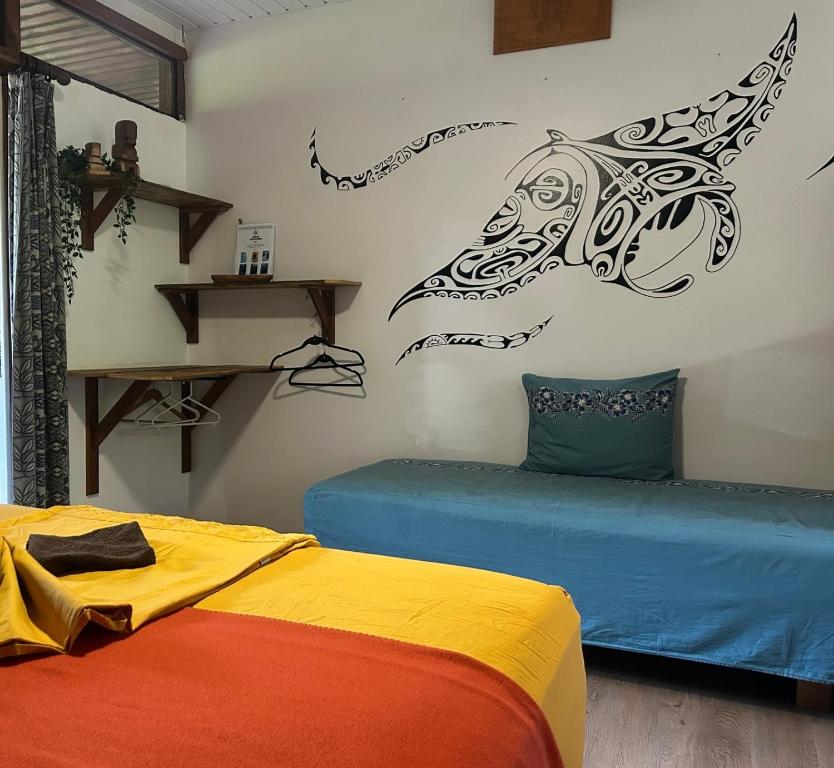 Pension Bounty Rangiroa - Art Gallery & Tropical Garden, Rangiroa ...