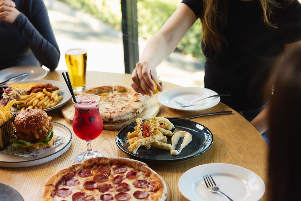 Holiday Inn Warwick Farm by IHG, Warwick Farm (updated prices 2025)