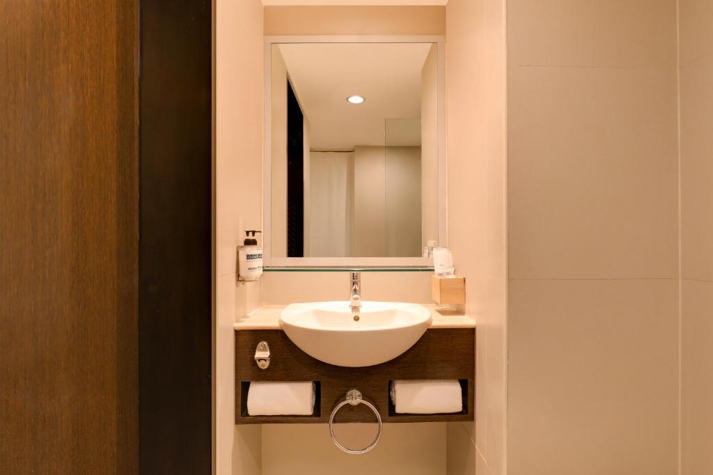 Keys Select by Lemon Tree Hotels, Hosur Road, Bengaluru, Bangalore ...