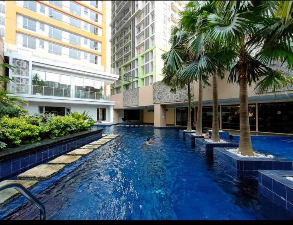 Studio 203 T2 Sunshine100 Wifi PoolAccess KingBed, Manila (prisene ...
