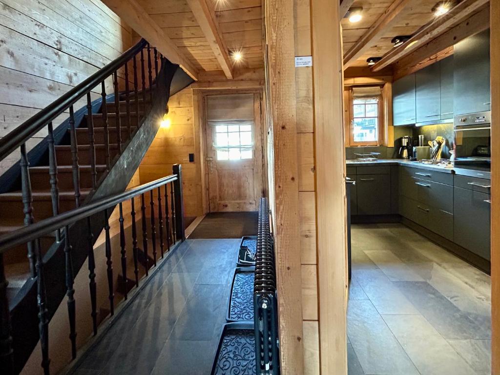 Unique, High-Design 6 Bedrooms Chalet in Villars Centre, Ollon (aktualisierte Preise für 2025)