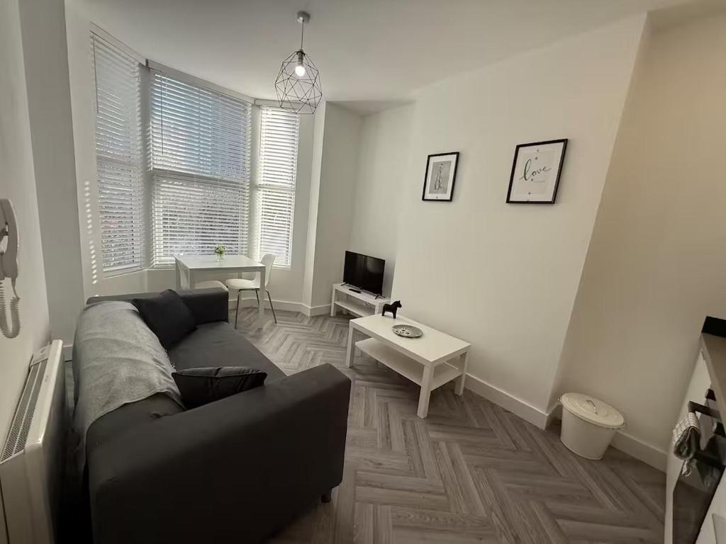 9 Mill Lane, Cardiff - PRIME CITY CENTRE, Cardiff (updated prices 2025)