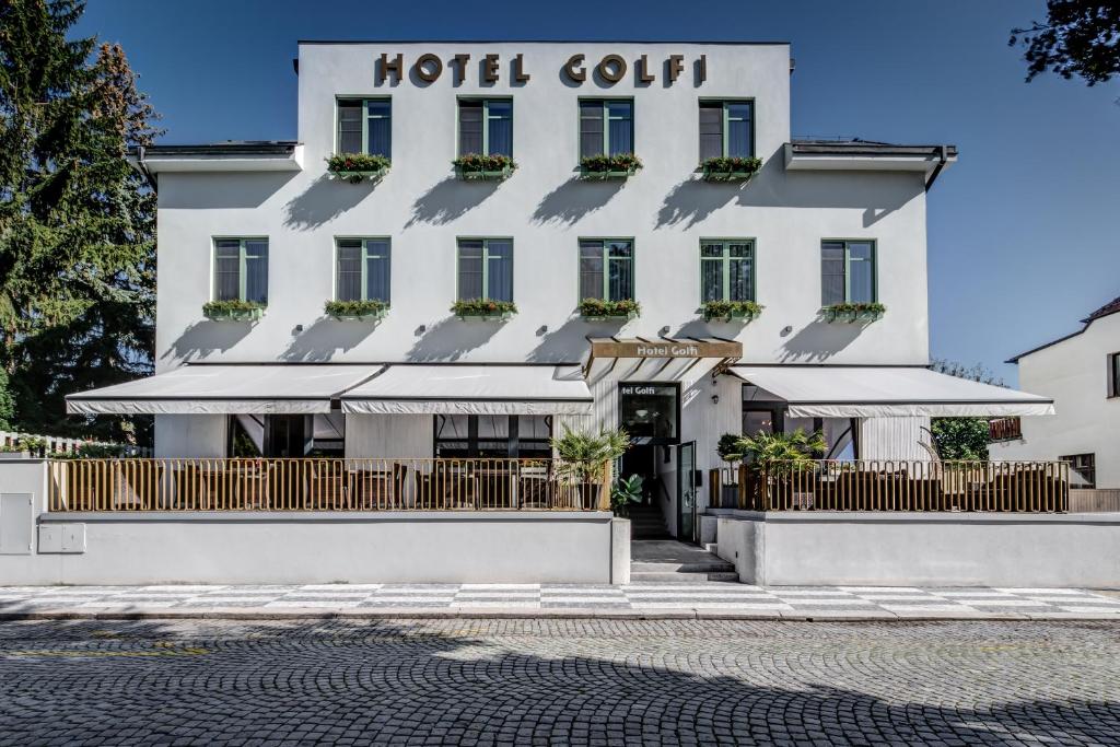Hotel Golfi, Poděbrady (updated prices 2025)