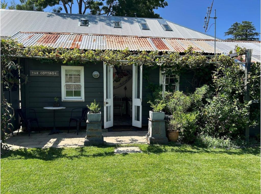 Apple Tree Lane Cottage, Bowral (updated prices 2026)