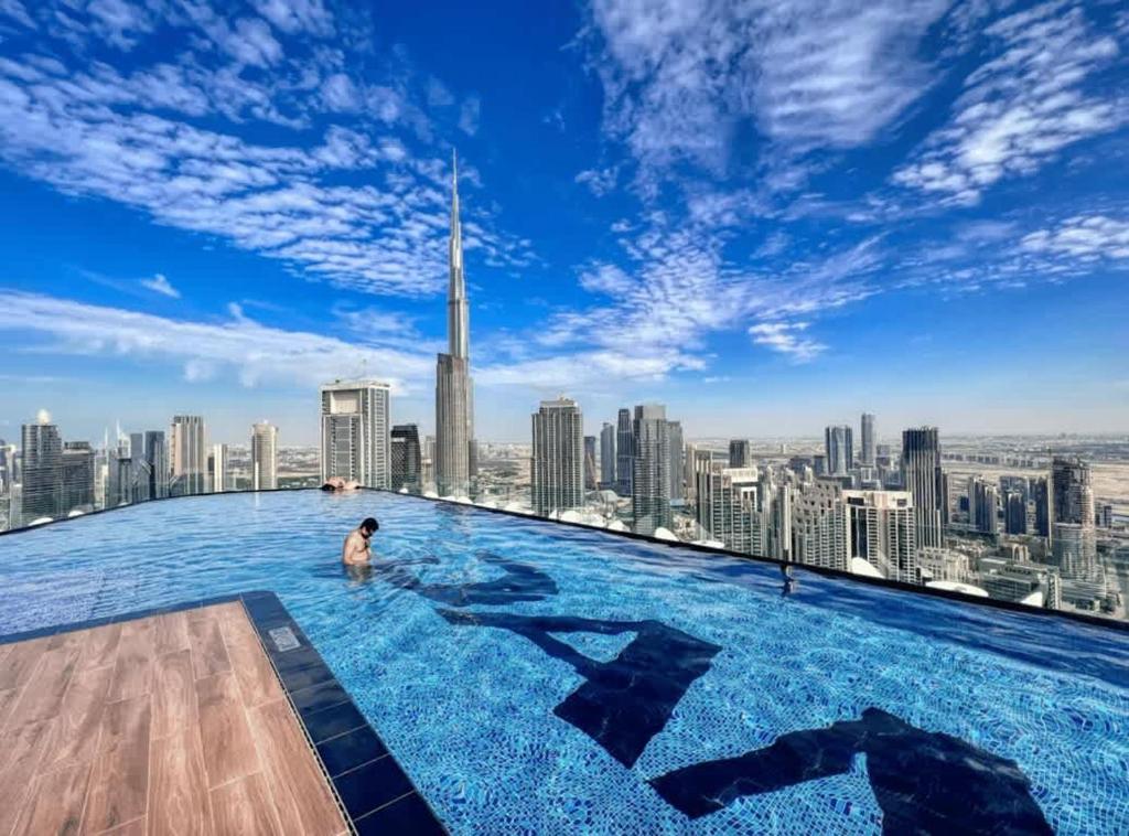 Stunning Burj Views - Highest Infiniti Pool, Dubai (aktualisierte ...
