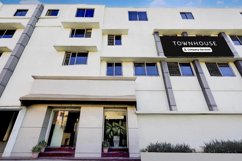Townhouse Porur formerly Welcome Inn, Chennai (updated prices 2025)