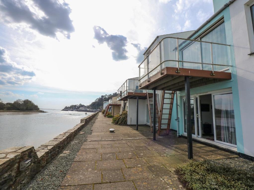 Lan y Mor, Porthmadog (updated prices 2025)