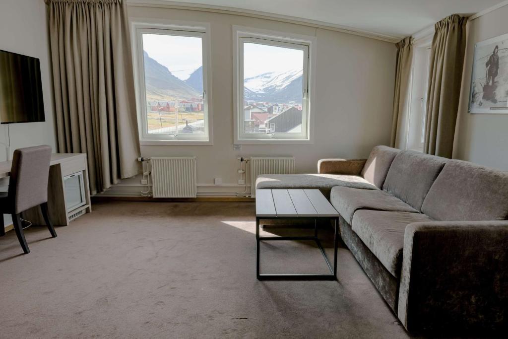 Radisson Blu Polar Hotel, Spitsbergen, Longyearbyen (updated prices 2025)
