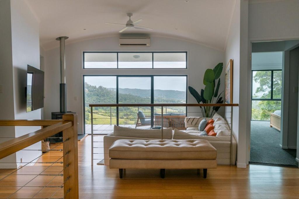 Luxury Hilltop Hideaway Private Outdoor Bath Stunning Hinterland Views ...