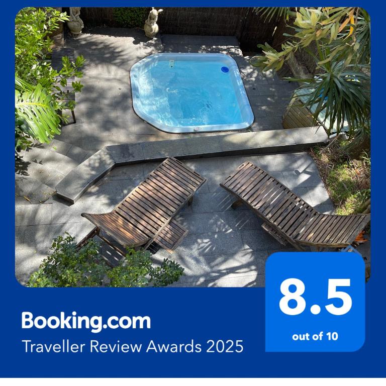 Harbord House - Ocean views, plunge pool, 2 bed, free-wi-fi, superb ...