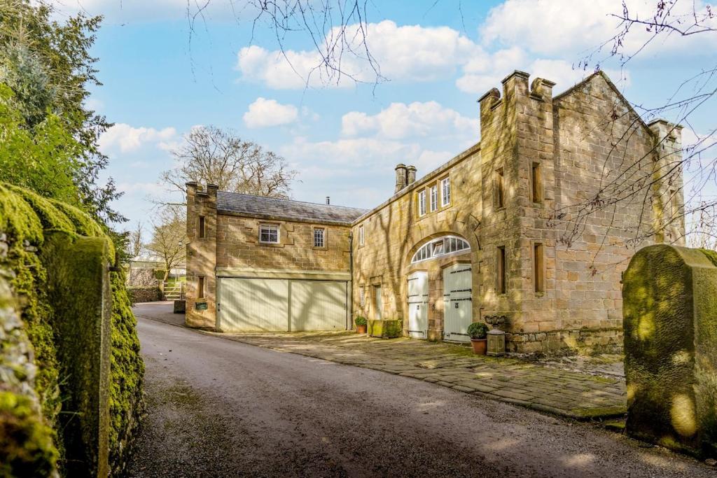 The Entire Coach House at Middleton Hall, Three Bedroom Holiday Home ...