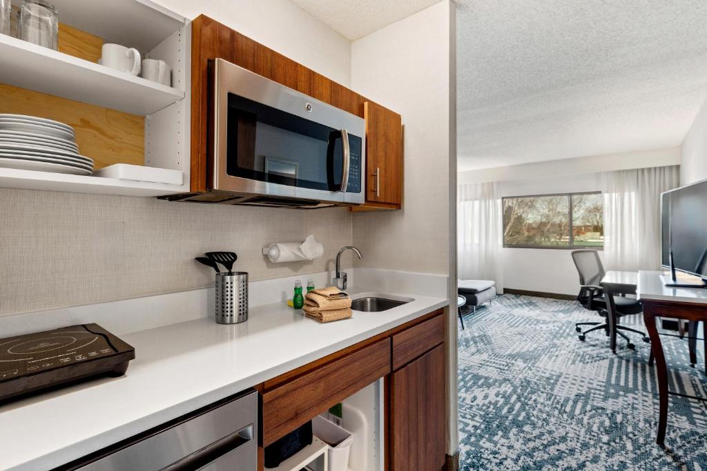 Delta Hotels by Marriott Mount Pleasant, Racine (updated prices 2025)