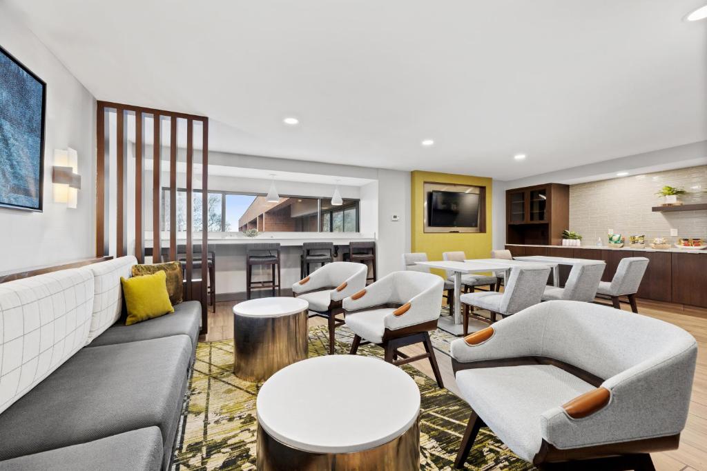 Delta Hotels by Marriott Mount Pleasant, Racine (updated prices 2025)