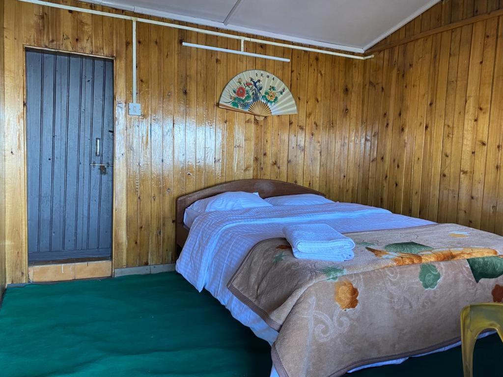 Yankee Village Retreat Reshop, Lava (updated prices 2026)