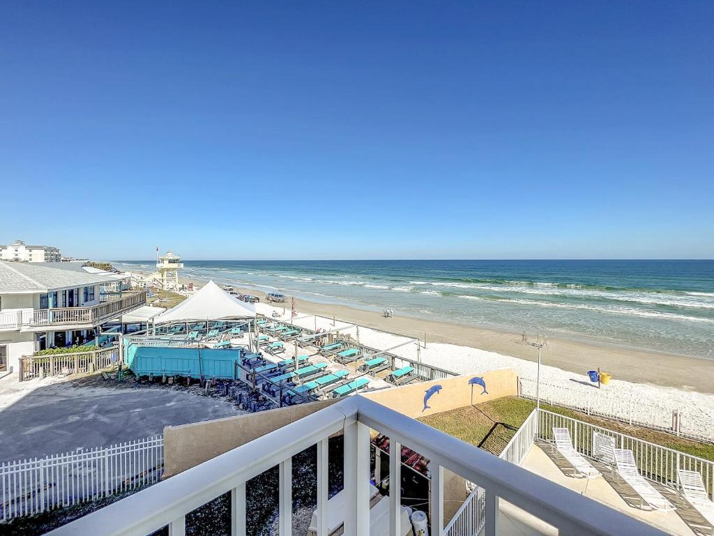 Oceania Beach Club 306, New Smyrna Beach (updated prices 2025)