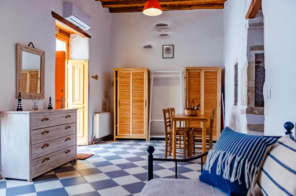 Maria-Anna Traditional Island House, Parikia (updated prices 2026)