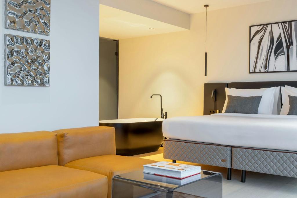 DAS AFFALTERBACH, Stuttgart, Autograph Collection, Affalterbach ...