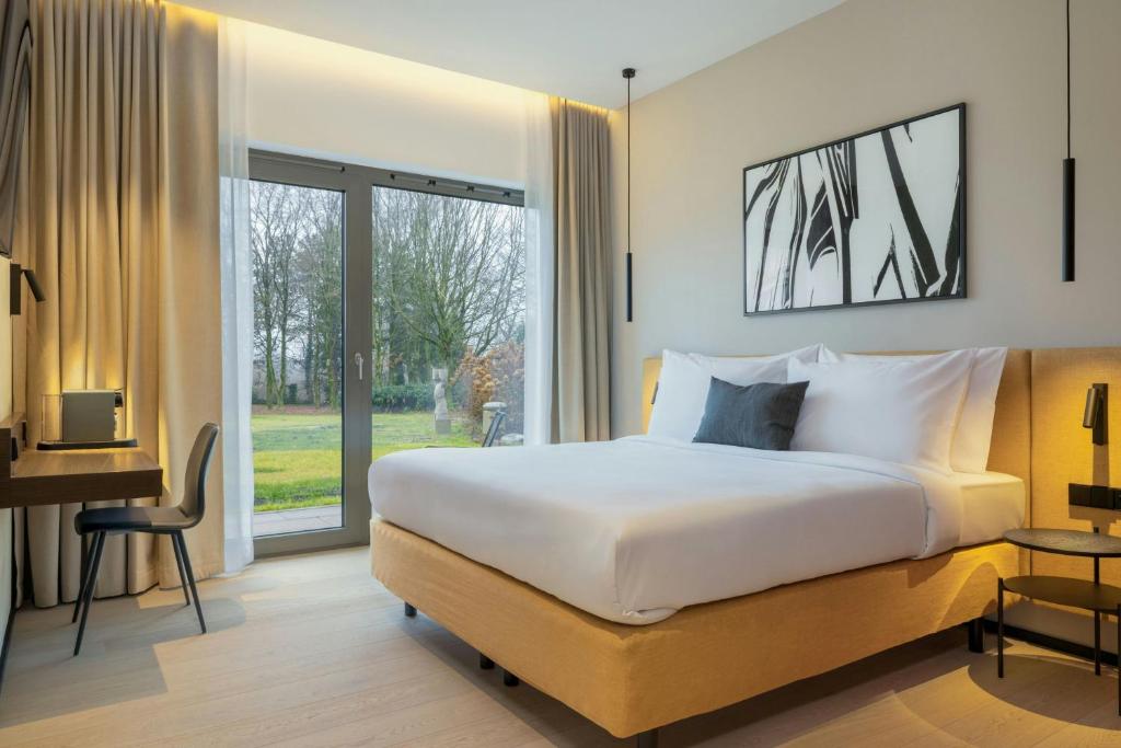 DAS AFFALTERBACH, Stuttgart, Autograph Collection, Affalterbach ...