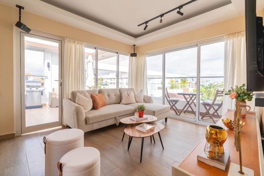Elegante y versátil apartamento en Ensanche Ozama SDE, Calero (precios ...