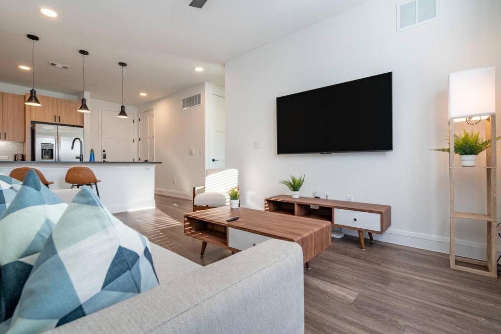Designer Space near UT King Bed, Austin (precios actualizados 2025)