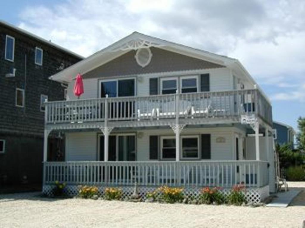 Ocean Block, Surf City, Duplex, Beach Badges, Wifi, Updated Kitchen ...